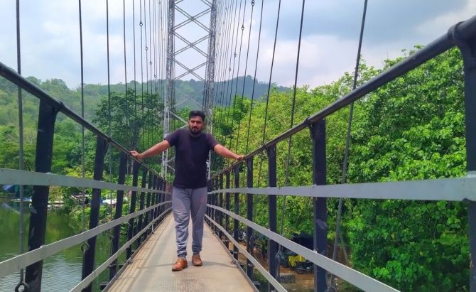 ഇഞ്ചത്തൊട്ടി തൂക്കുപാലം [INJATHOTTI HANGING BRIDGE]